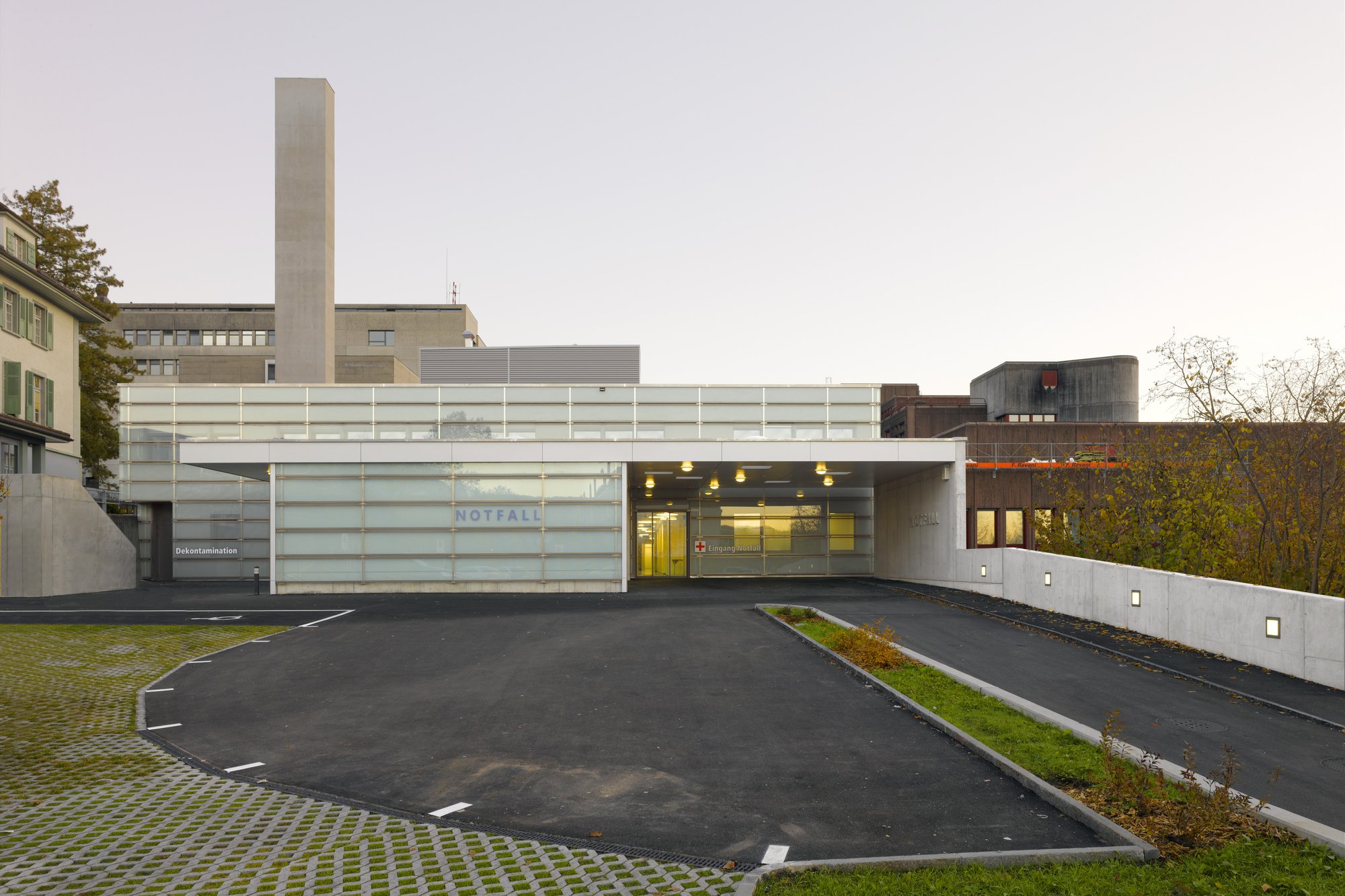 Thun Hospital: Integration of A&E into existing structure; 2nd floor ...
