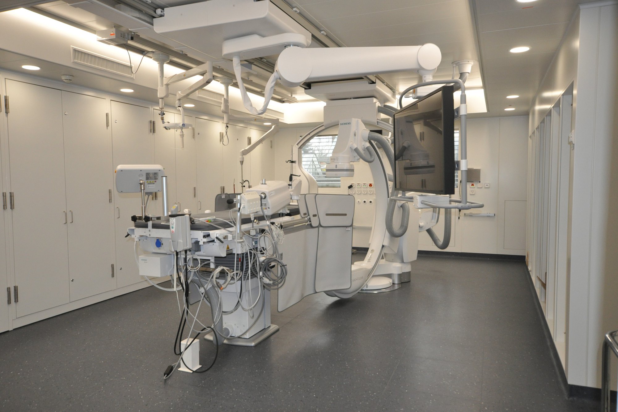 Inselspital, BHH Poliklinik und invasive Kardiologie | Itten+Brechbühl AG